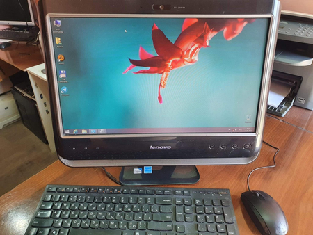 Моноблок Lenovo срочно