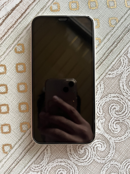 Iphone 11 64 GB white (Айфон 11 64 гб белый цвет)