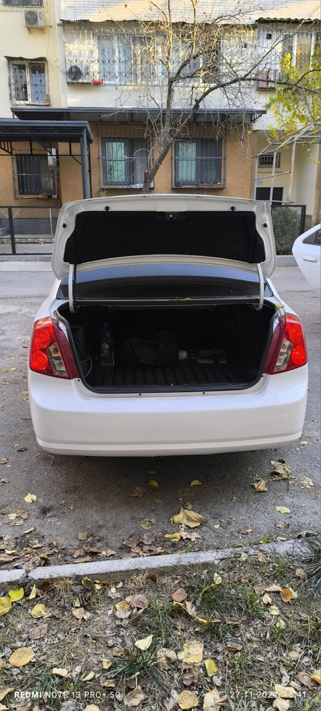 Chevrolet Lacetti 2013  avtomat