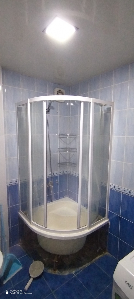 Продаю Душевую Кабинку