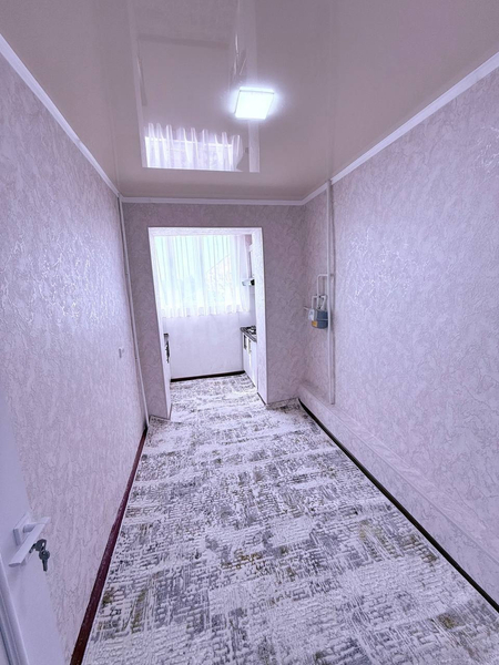 2 xonali kvartira sotiladi