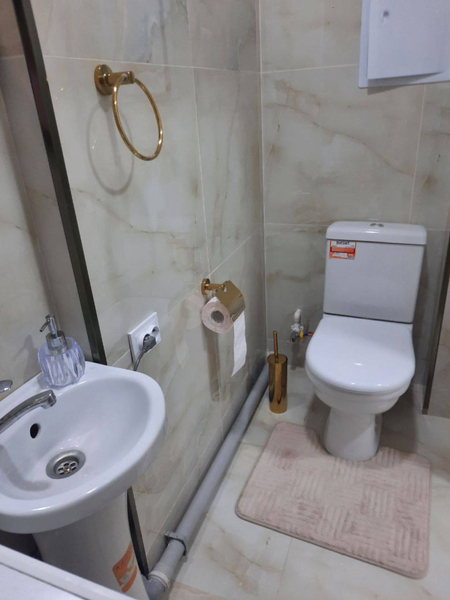 Госпитолни рынк 5 ком 5 этаж 12 этажка все ест фото реално евро