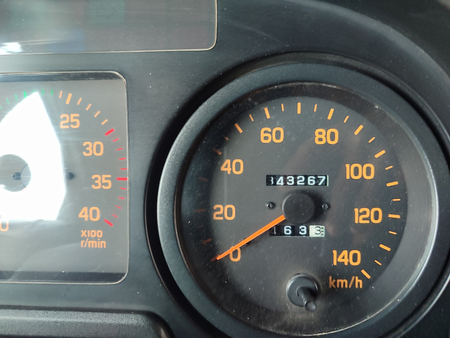 ISUZU Yuk avto furgoni