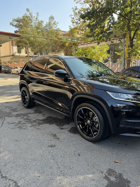Продам диски ABT R20 9J 5x112 ET30 dia 66.6 с резиной