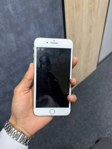 Ulgurib qoling! Iphone 8 plus ideal