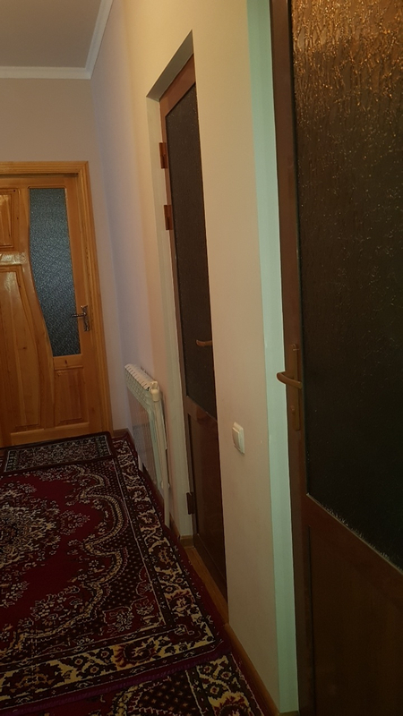 Сдаётся в аренду квартира 3 комнатная:Адрес сагдиана навастиройка :
