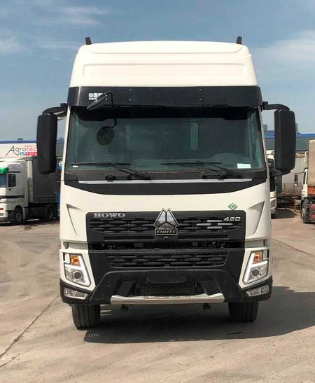 Газовый тигач газли тягач HOWO V7 X 6x4 CNG 2022 йил янги