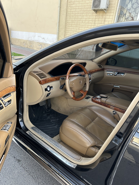 MercedesBens 221 (222AMG)