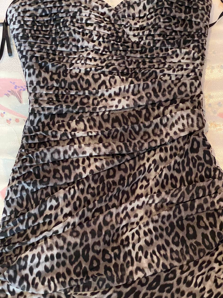 BCBGMAXAZRIA Платье декольте Брендовое