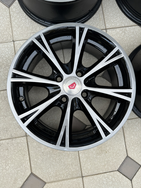 R14 Vossen Диска.