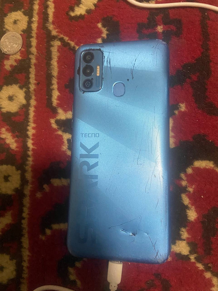 Tecno spark 7 Самсунг