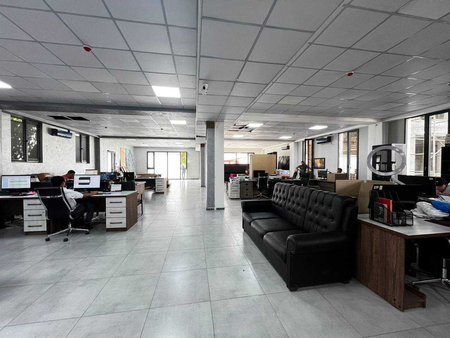 Офис 507 кв.м с ремонтом. Яккасарайский район, ор-р ресторан Караван
