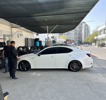 Lexus is 300 рестайл 2011 год