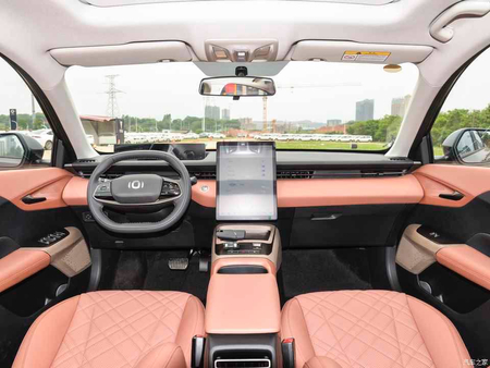 Gonzo Motors - Changan Qinyuan A05 Гибрид