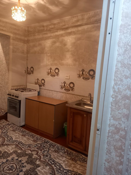 Чилонзор 1в2/2/5, 30 м2 квартира сотилади, мулжал: М.Улугбек метроси