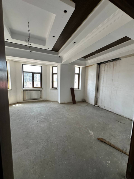 Продается большая квартира в новостройке на Ц1 183м2