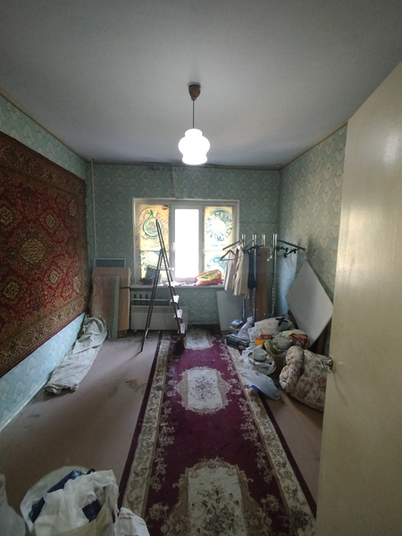 Продается Своя!!! Массив Феруза 2/1/5, 2*6 балкон.