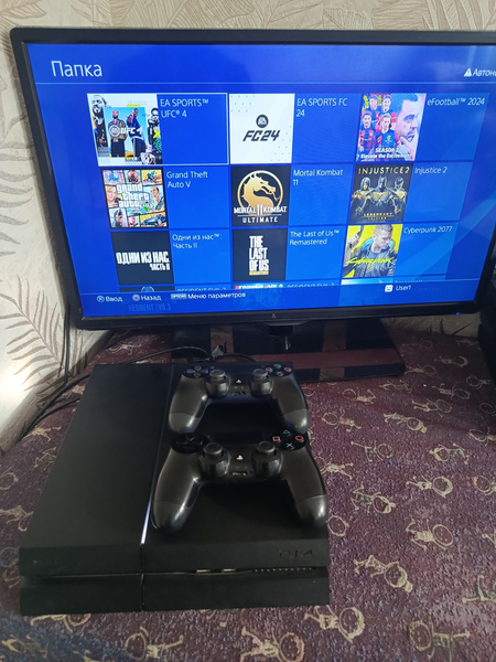 Ps4 fat 3 reviziya 1TB +15top igri +2joystiki