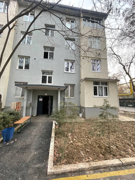 ! Chilonzor 17 kv 2 xona 1 etaj, srochno Sotiladi