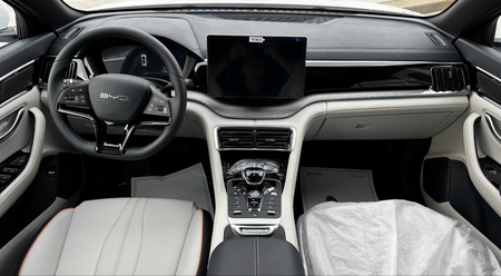 BYD SONG PLUS  DM-i 2024 год 10.500 пробег