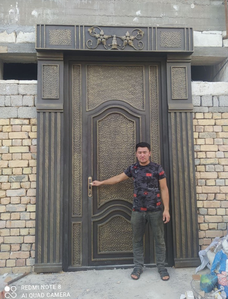 Qalin temir darvoza