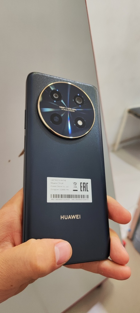 Huawei nova 12 i.  Yangidek kam ishlatilgan