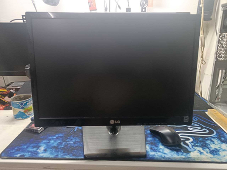 Монитор LG E1945CW на запчасти, экран целый рабочий.