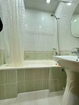 Квартира в центре 2/2/4  балкон 2×6 кирпич разделка