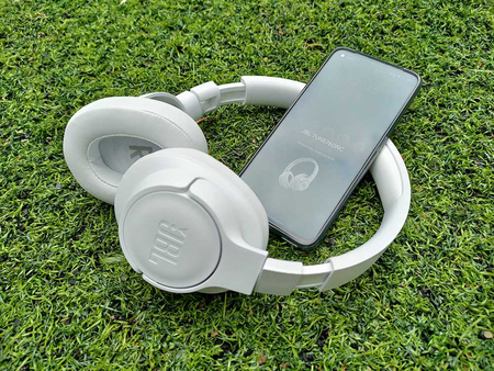 Беспроводное наушники JBL Tune 760 NC