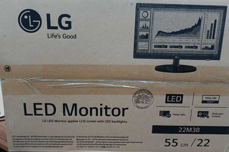 LG Монитор 22