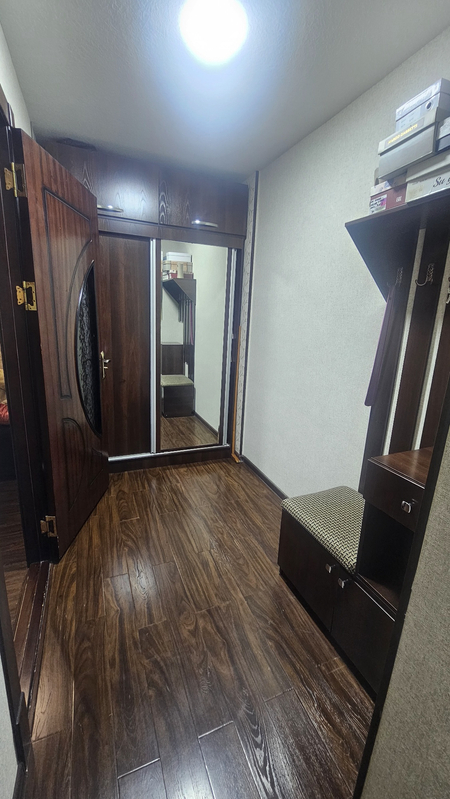Продаётся в Яккасарайском р-не по ул.Саламатина 1/4/5кирп 1х2.5 с рем.
