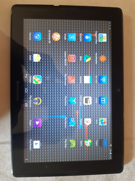 Lenovo TAB A10 .