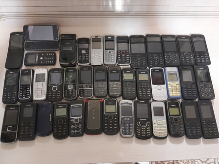 Assalom alekum Telefonlar sotiladi  40ta Nokiadan Legenda Retro