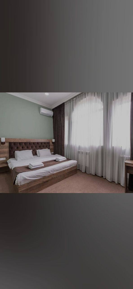 Bez zaks Gostinsa, 400 ming