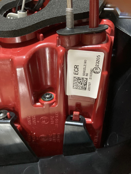 Задний правый фонарь KIA K5