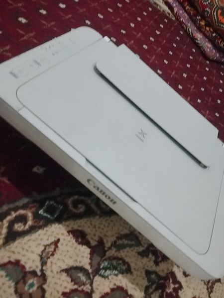 Printer  yangi sotiladi
