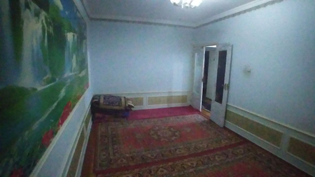 Срочно! Продаю 2-х комнатную на Юнусабад 19. 2/5/5.