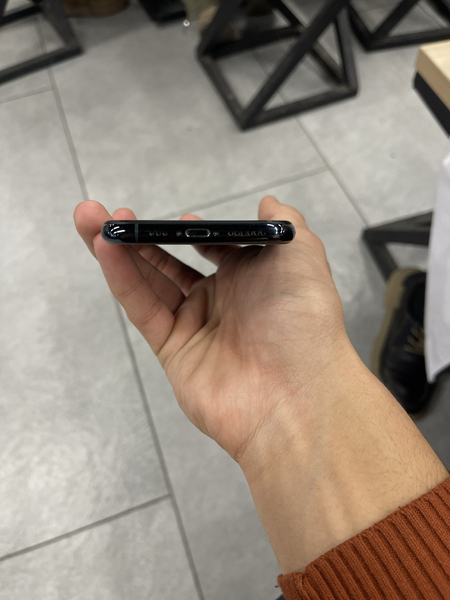 iPhone 11pro idial sostayana
