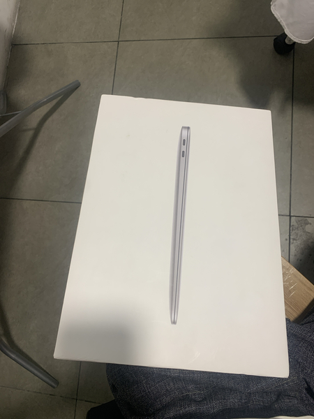 Macbooc Air 13 8/256gb M1 chip karopka dakument bor yomkost 98%