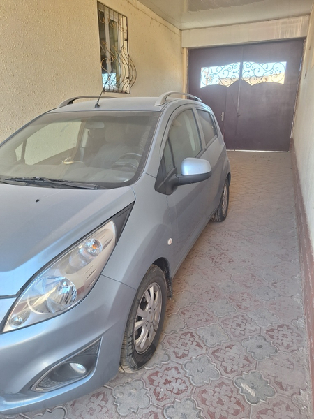 Chevrolet spark avtomat
