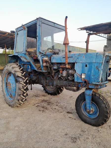 MTZ80 xolati zor balon yangi hamma joyi zor harajati yoʻq ishga tayyor