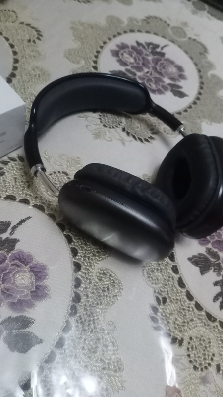 Air pods max        .