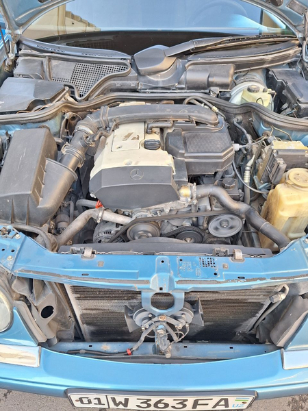 Mercedes-Benz w210