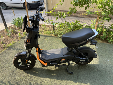 Продаётся электроскутер 60 в модель IBIKE UJINDRA в отличном состояние
