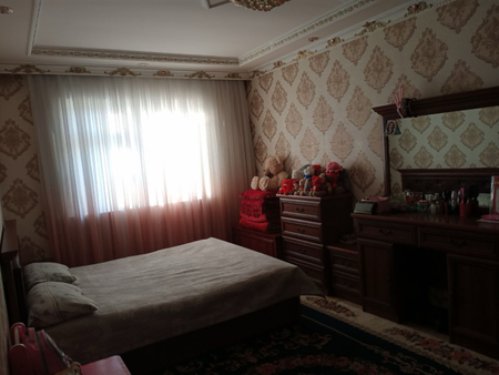 Sergeli 16A da 2 xona 3 etaj srochno sotiladi