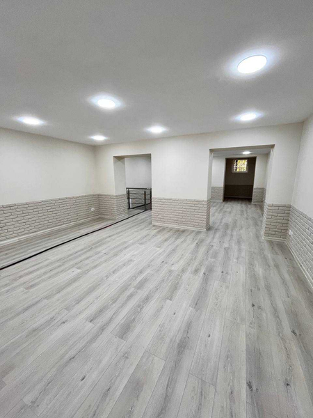 Продается нежилое помещение ор-р: Стадион Старт  36,м2