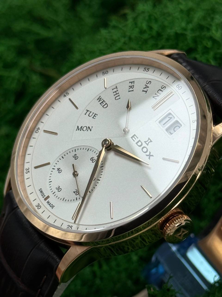 Швейцарские часы фирмы Edox