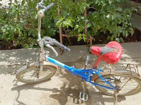 Velosiped sotiladi.