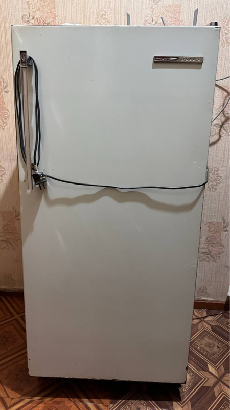Рабочий б/у холодильник