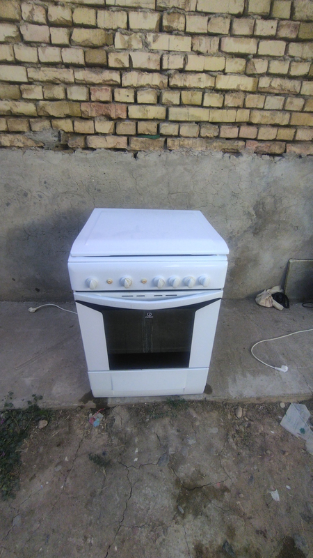 Srochni INDESIT gaz plita sotiladi